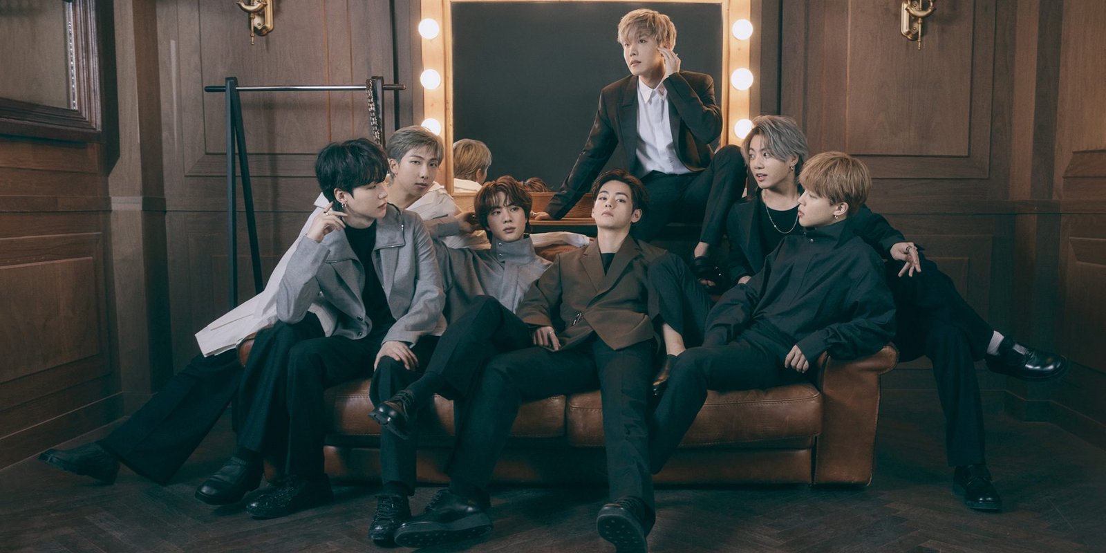 Fakta Lagu Born Singer BTS yang Masuk Tracklist CD1 - Suryamedia.id