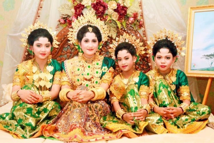 Inilah 5 Jenis Gender di Suku Bugis - Suryamedia.id