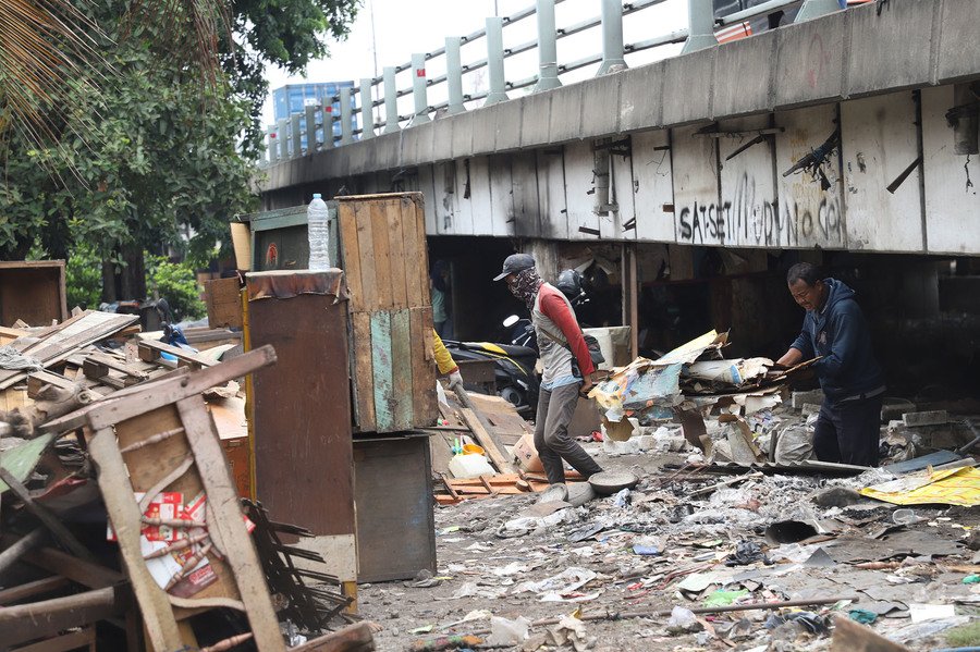 Warga Kampung 1001 Malam Mulai Direlokasi ke Rumah Susun - Suryamedia.id