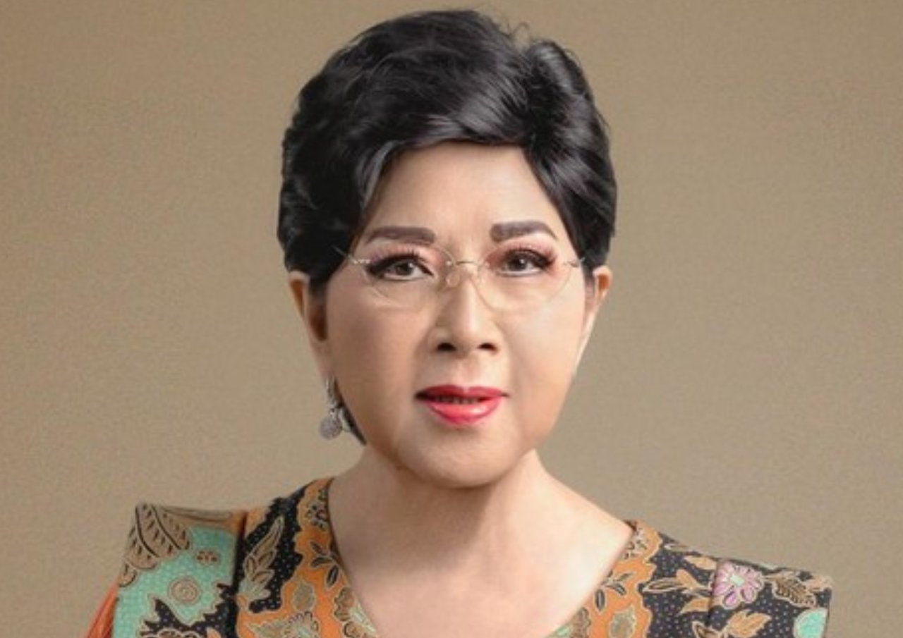 Titiek Puspa Dilarikan ke Rumah Sakit, Manajer Bantah Kena Stroke - Suryamedia.id